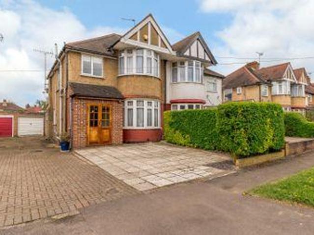 3 Bedrooms Semi detached house for sale in Priory Way, North Harrow, Middlesex HA2