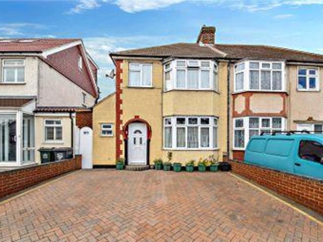 3 Bedrooms Semi detached house for sale in Princes Avenue, Dartford, Kent DA2