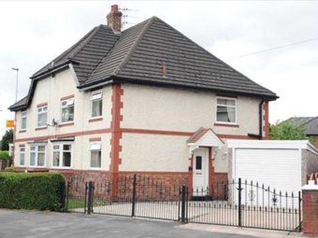 3 Bedrooms Semi detached house for sale in Princes Avenue, Irlam, Manchester M44