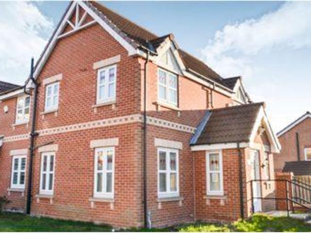 3 Bedrooms Semi detached house for sale in Prominence Way, Rotherham S66