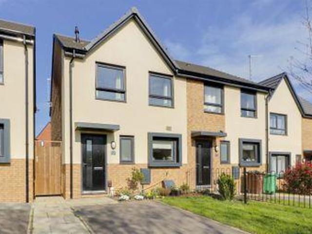 3 Bedrooms Semi detached house for sale in Pym Walk, St. Anns, Nottinghamshire NG3