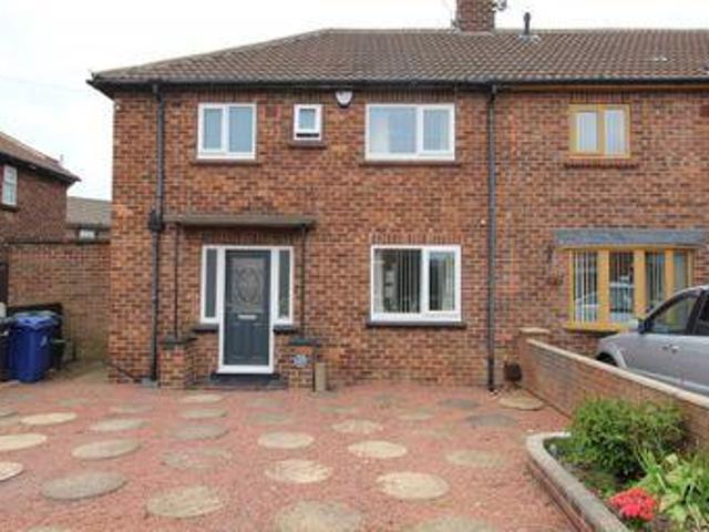 3 Bedrooms Semi detached house for sale in Queens Drive, Doncaster DN5