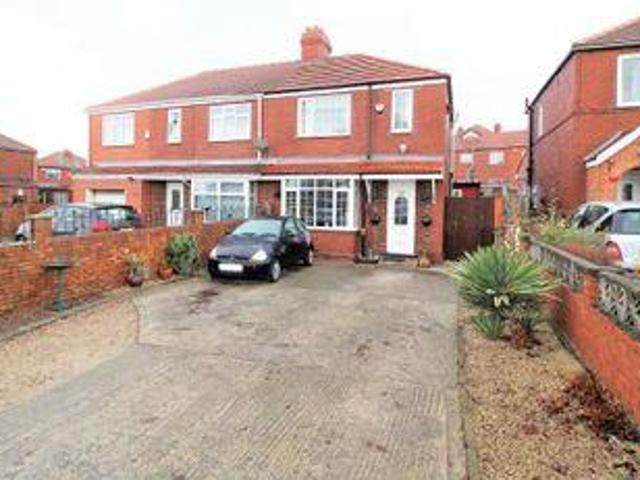 3 Bedrooms Semi detached house for sale in Rotherham Road, Barnsley S71 1Xb