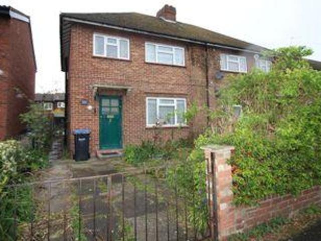 3 Bedrooms Semi detached house for sale in Rowan Avenue, Egham TW20