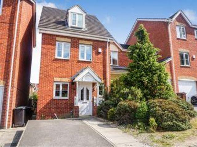 3 Bedrooms Semi detached house for sale in Roxburgh Mews, Leeds LS12