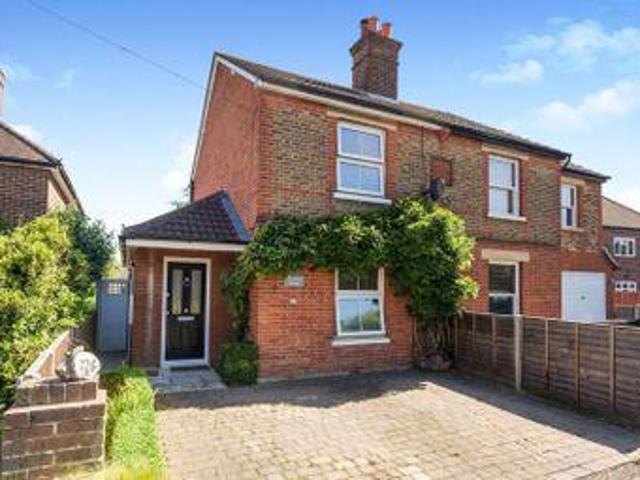 3 Bedrooms Semi detached house for sale in Robin Hood Road, Woking GU21