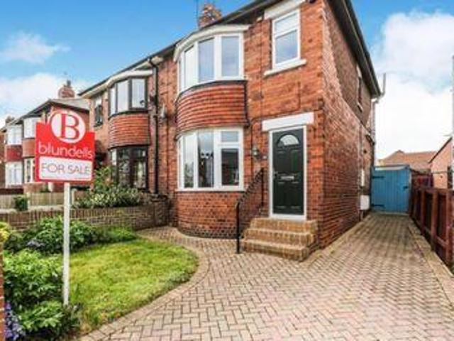 3 Bedrooms Semi detached house for sale in Rosedale Road, Doncaster DN5