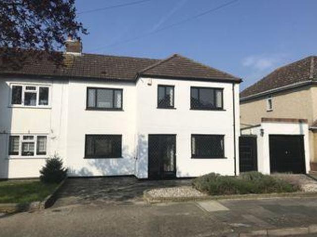 3 Bedrooms Semi detached house for sale in Rosslyn Avenue, Harold Wood, Romford RM3