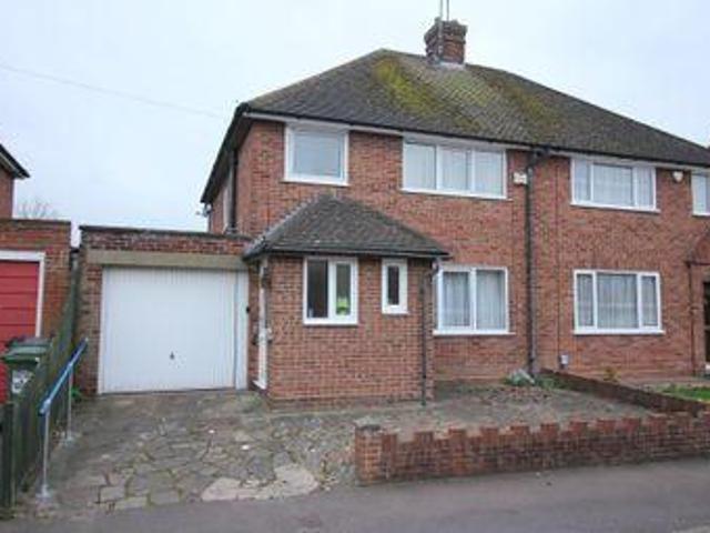 3 Bedrooms Semi detached house for sale in Rosslyn Crescent, Luton, Bedfordshire LU3