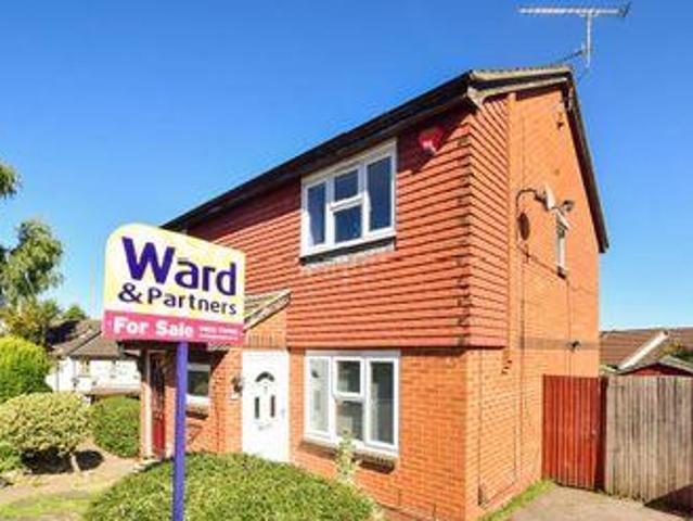 3 Bedrooms Semi detached house for sale in Ravens Dane Close, Downswood, Maidstone, Kent ME15