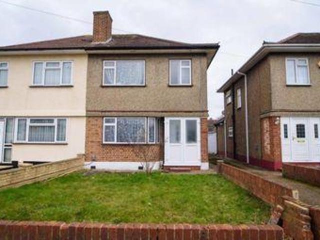3 Bedrooms Semi detached house for sale in Raynton Drive, Middlesex UB4