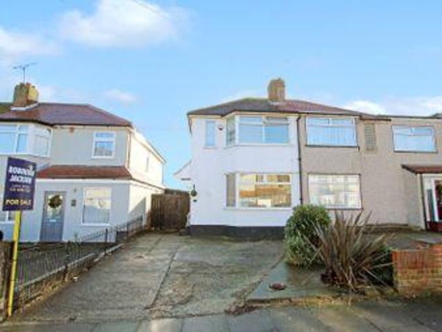 3 Bedrooms Semi detached house for sale in Radnor Avenue, South Welling, Kent DA16
