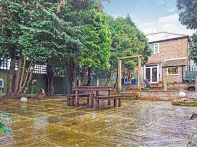 3 Bedrooms Semi detached house for sale in Raglan Road, Manchester M32