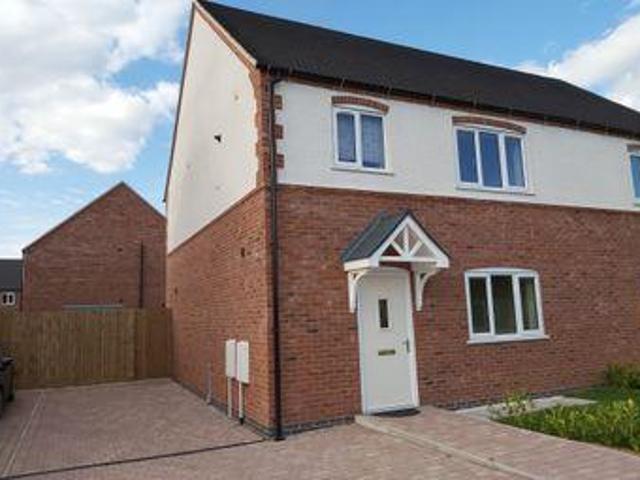3 Bedrooms Semi detached house for sale in Ragley Close, Coton Lane, Tamworth B79
