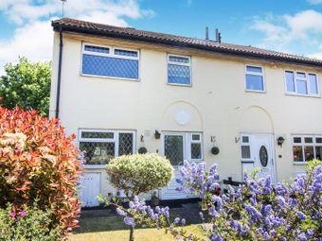 3 Bedrooms Semi detached house for sale in Rectory Park Drive, Basildon SS13