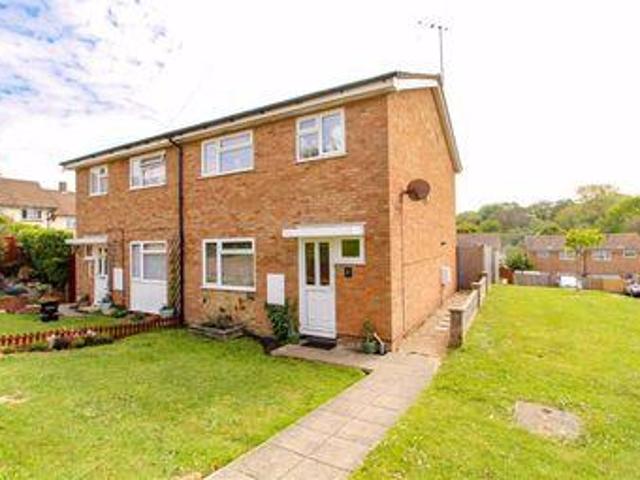 3 Bedrooms Semi detached house for sale in Redgeland Rise, St Leonards On Sea, East Sussex TN38