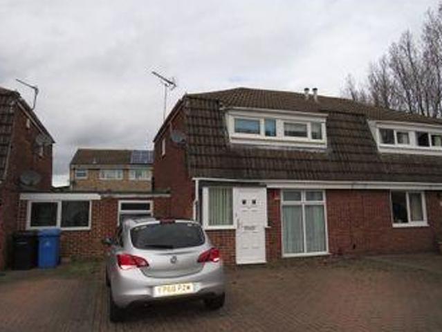 3 Bedrooms Semi detached house for sale in Redland Close, Sinfin, Derby DE24