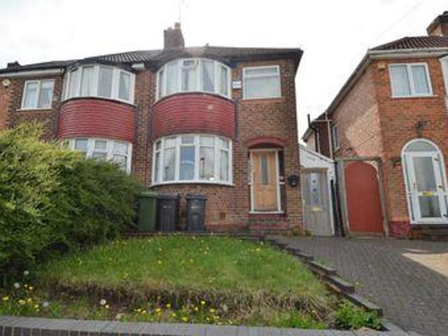 3 Bedrooms Semi detached house for sale in Rednal Road, Kings Norton, Birmingham B38