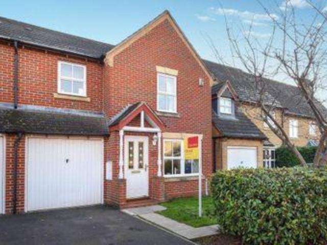3 Bedrooms Semi detached house for sale in Reedmace Road, Bure Park, Bicester OX26