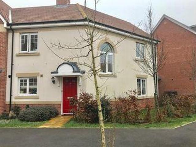 3 Bedrooms Semi detached house for sale in Reid Crescent, Hellingly, Hailsham BN27