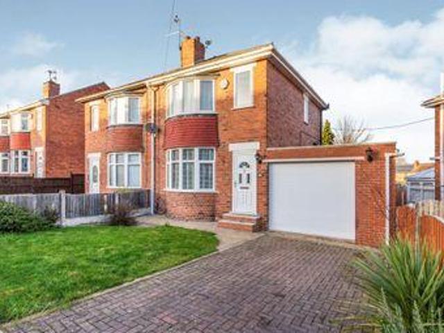 3 Bedrooms Semi detached house for sale in Richmond Road, Scawsby, Doncaster DN5