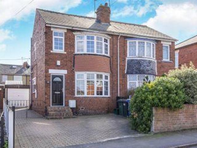 3 Bedrooms Semi detached house for sale in Richmond Road, Scawsby, Doncaster DN5