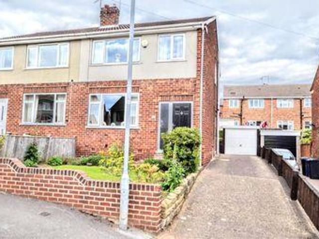 3 Bedrooms Semi detached house for sale in Richard Road, Darton, Barnsley S75