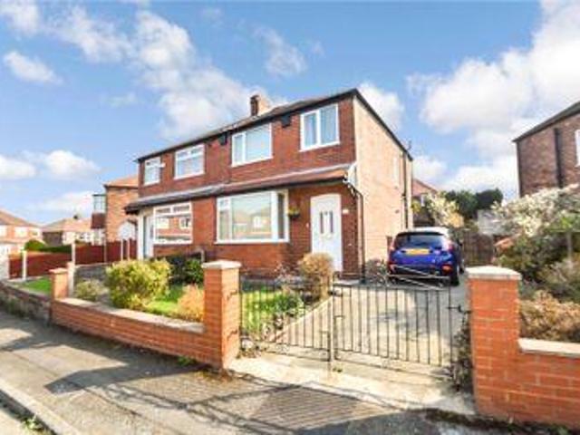 3 Bedrooms Semi detached house for sale in Ridge Crescent, Whitefield, Manchester, Greater Manchester M45