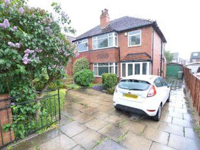 3 Bedrooms Semi detached house for sale in Ring Road, Crossgates, Leeds, West Yorkshire LS15
