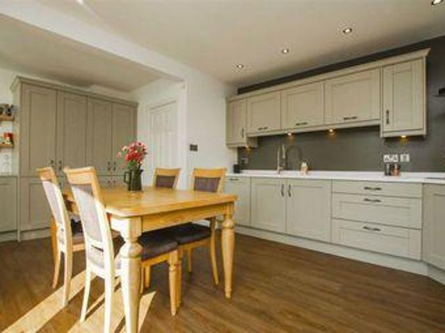 3 Bedrooms Semi detached house for sale in Ringlow Park Road, Swinton, Manchester M27