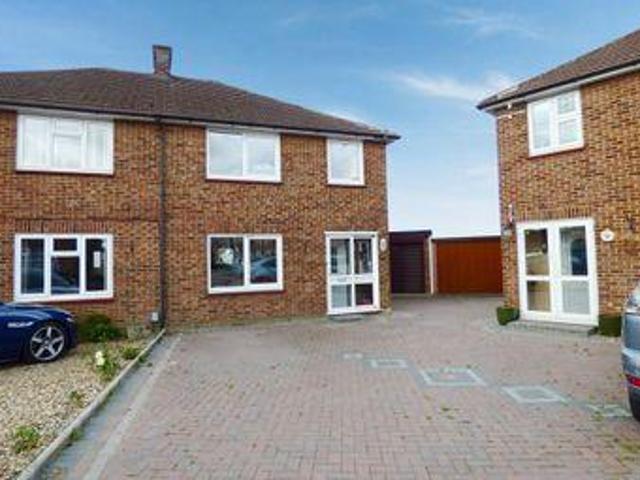 3 Bedrooms Semi detached house for sale in Ruxley Close, Sidcup, Kent DA14