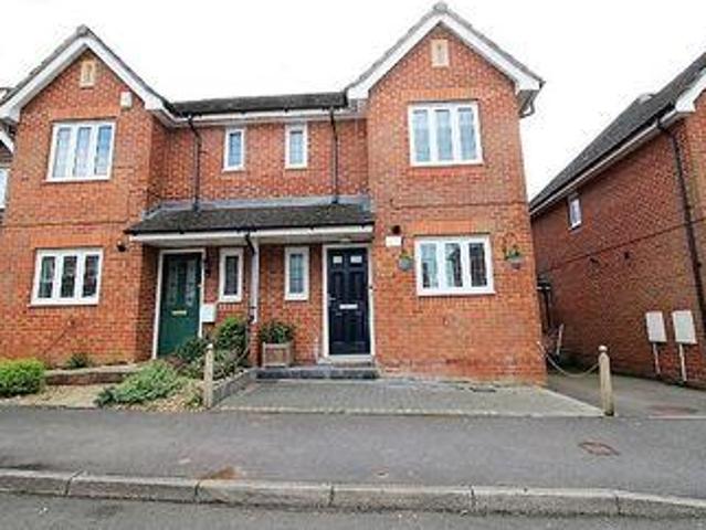 3 Bedrooms Semi detached house for sale in Rycroft Meadow, Beggarwood, Basingstoke RG22