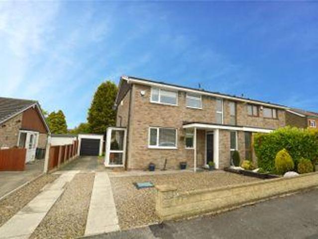 3 Bedrooms Semi detached house for sale in Rydal Avenue, Garforth, Leeds, West Yorkshire LS25
