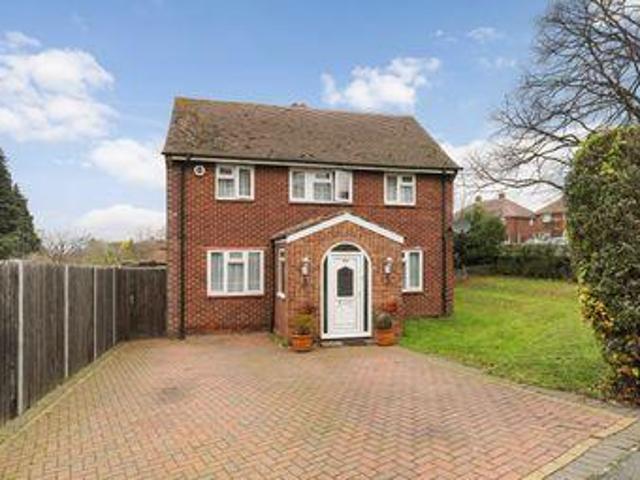 3 Bedrooms Semi detached house for sale in Rye Crescent, Orpington BR5