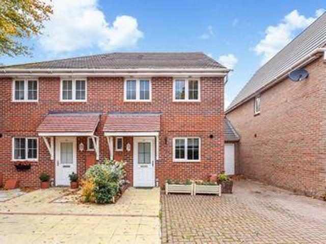 3 Bedrooms Semi detached house for sale in Wood Hill Way, Felpham PO22