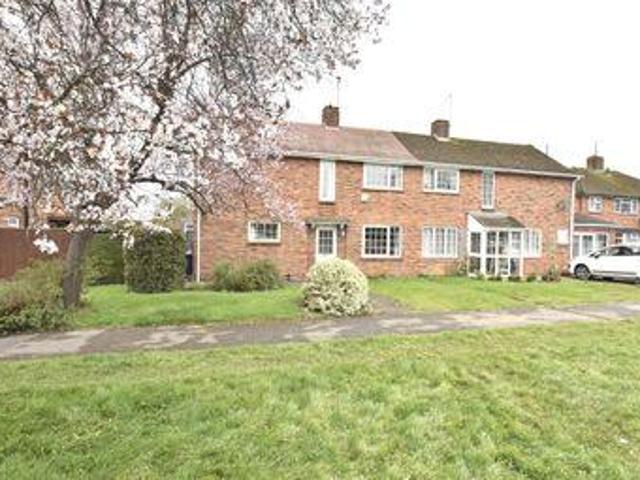 3 Bedrooms Semi detached house for sale in Woodmans Way, Bishops Cleeve GL52