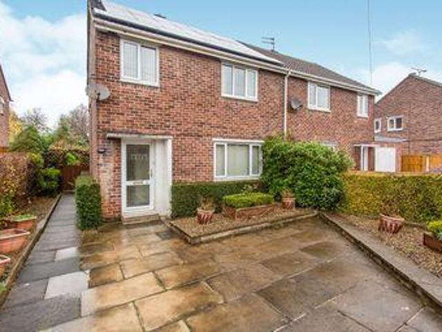 3 Bedrooms Semi detached house for sale in Woodmoor Road, Wakefield WF2