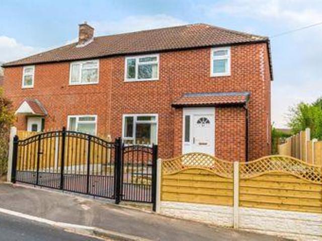 3 Bedrooms Semi detached house for sale in Woodnook Drive, Cookridge LS16