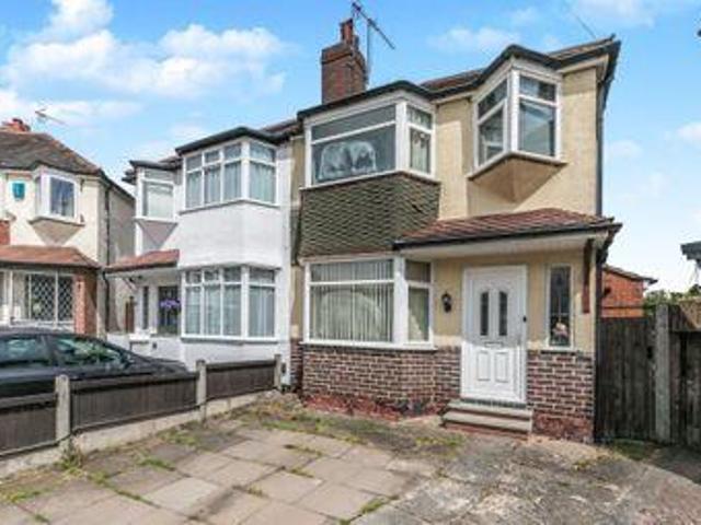 3 Bedrooms Semi detached house for sale in Woodbine Croft, Sheldon, Birmingham B26
