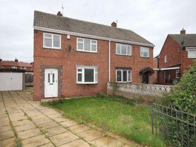 3 Bedrooms Semi detached house for sale in Woodland Crescent, Swillington, Leeds LS26