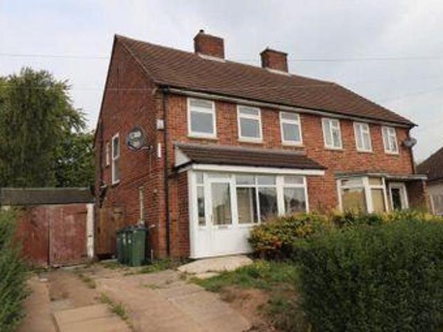 3 Bedrooms Semi detached house for sale in Woodland Drive, Braunstone, Leicester LE3