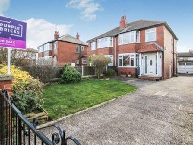 3 Bedrooms Semi detached house for sale in Woodland Road, Leeds LS15