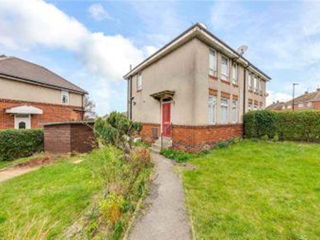 3 Bedrooms Semi detached house for sale in Woodrove Avenue, Woodthorpe, Sheffield S13