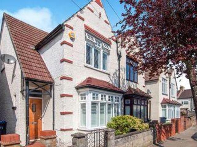 3 Bedrooms Semi detached house for sale in Woodside Court Road, Croydon, Surrey CR0
