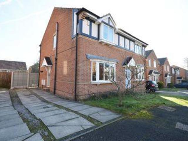 3 Bedrooms Semi detached house for sale in Woodside Avenue, Meanwood, Leeds, West Yorkshire LS7