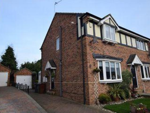 3 Bedrooms Semi detached house for sale in Woodside Avenue, Meanwood, Leeds, West Yorkshire LS7