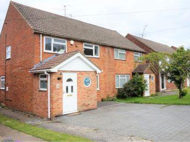 3 Bedrooms Semi detached house for sale in Woodside Way, Reading RG2