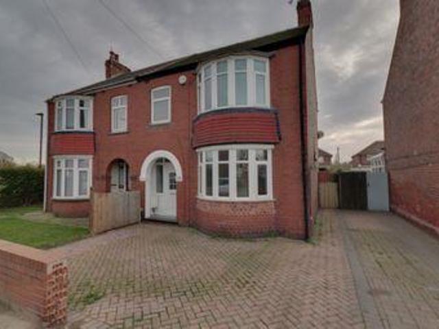 3 Bedrooms Semi detached house for sale in Watch House Lane, Doncaster DN5