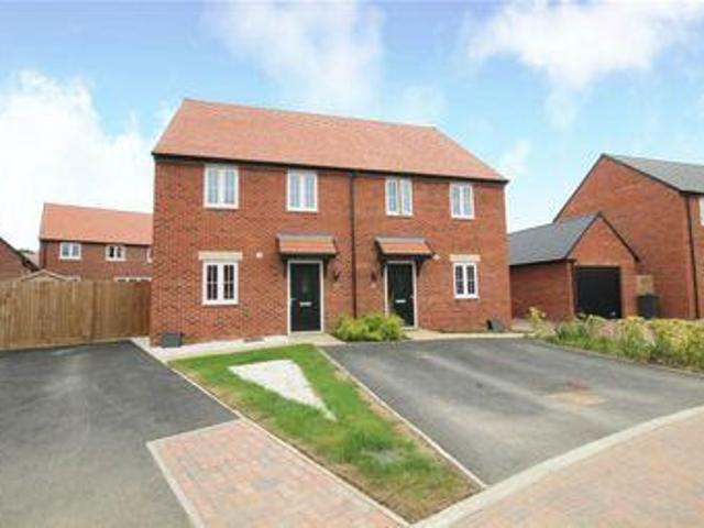3 Bedrooms Semi detached house for sale in Watercress Rise, Biddenham, Bedford MK40