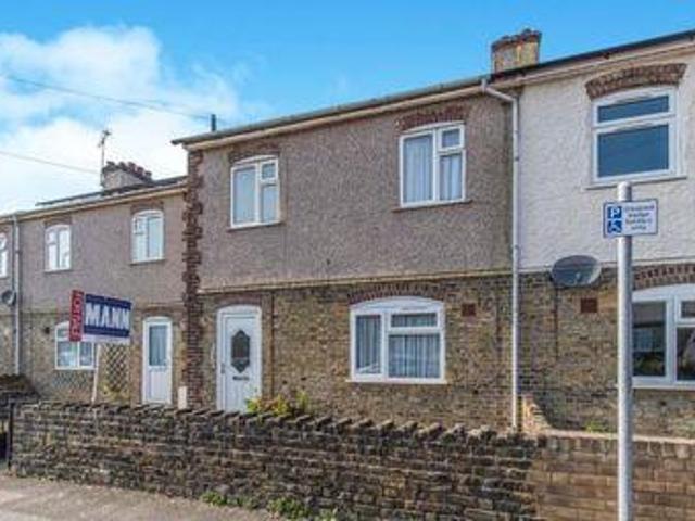 3 Bedrooms Semi detached house for sale in Waterdales, Northfleet, Gravesend, Kent DA11